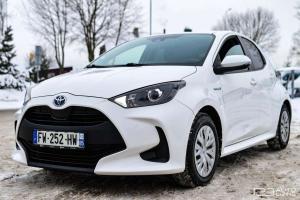 White Toyota Yaris 2021 in Kretinga, with an engine capacity of 1.50 L and mileage of 180 thousand km for 12950 €, photo  on AUTOMOTO.COM.LV