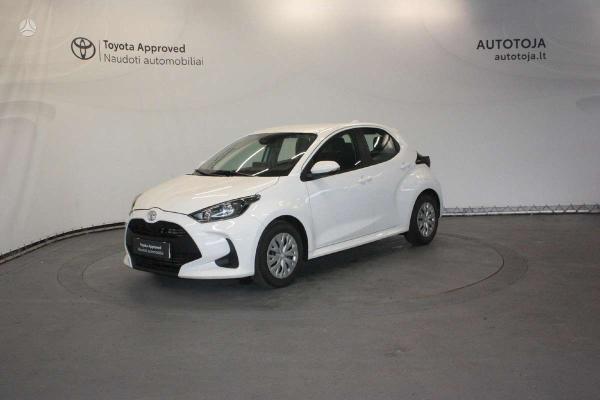Balts Toyota Yaris 2021 Kauņa, ar dzinēja tilpumu 1.49 L un nobraukumu 118 tūkst. km par 12900 €, foto 1 vietnē AUTOMOTO.COM.LV