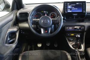 Balts Toyota Yaris 2021 Tallina, ar dzinēja tilpumu 1.60 L un nobraukumu 49 tūkst. km par 32990 €, foto 8 vietnē AUTOMOTO.COM.LV