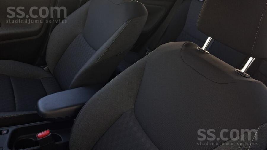 Balts Toyota Yaris 2021 Rīga, ar dzinēja tilpumu 1.50 L un nobraukumu 178 tūkst. km par 12900 €, foto 5 vietnē AUTOMOTO.COM.LV