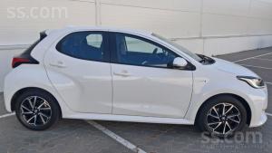 Balts Toyota Yaris 2021 Rīga, ar dzinēja tilpumu 1.50 L un nobraukumu 178 tūkst. km par 12900 €, foto 10 vietnē AUTOMOTO.COM.LV