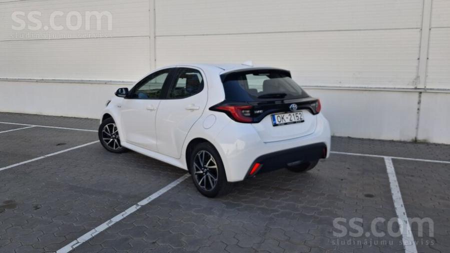 Balts Toyota Yaris 2021 Rīga, ar dzinēja tilpumu 1.50 L un nobraukumu 178 tūkst. km par 12900 €, foto 23 vietnē AUTOMOTO.COM.LV