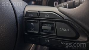 Balts Toyota Yaris 2021 Rīga, ar dzinēja tilpumu 1.50 L un nobraukumu 178 tūkst. km par 12900 €, foto 24 vietnē AUTOMOTO.COM.LV