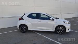 Balts Toyota Yaris 2021 Rīga, ar dzinēja tilpumu 1.50 L un nobraukumu 178 tūkst. km par 12900 €, foto 26 vietnē AUTOMOTO.COM.LV