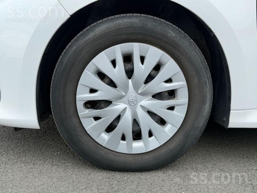 White Toyota Yaris 2021 in Riga, with an engine capacity of 1.50 L and mileage of 156 thousand km for 12990 €, photo 20 on AUTOMOTO.COM.LV