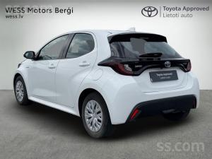 White Toyota Yaris 2021 in Riga, with an engine capacity of 1.50 L and mileage of 156 thousand km for 12990 €, photo 22 on AUTOMOTO.COM.LV
