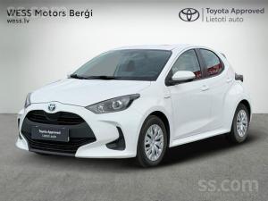 Balts Toyota Yaris 2021 Rīga, ar dzinēja tilpumu 1.50 L un nobraukumu 167 tūkst. km par 12490 €, foto  vietnē AUTOMOTO.COM.LV