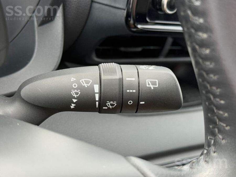 White Toyota Yaris 2021 in Riga, with an engine capacity of 1.50 L and mileage of 167 thousand km for 12490 €, photo 19 on AUTOMOTO.COM.LV