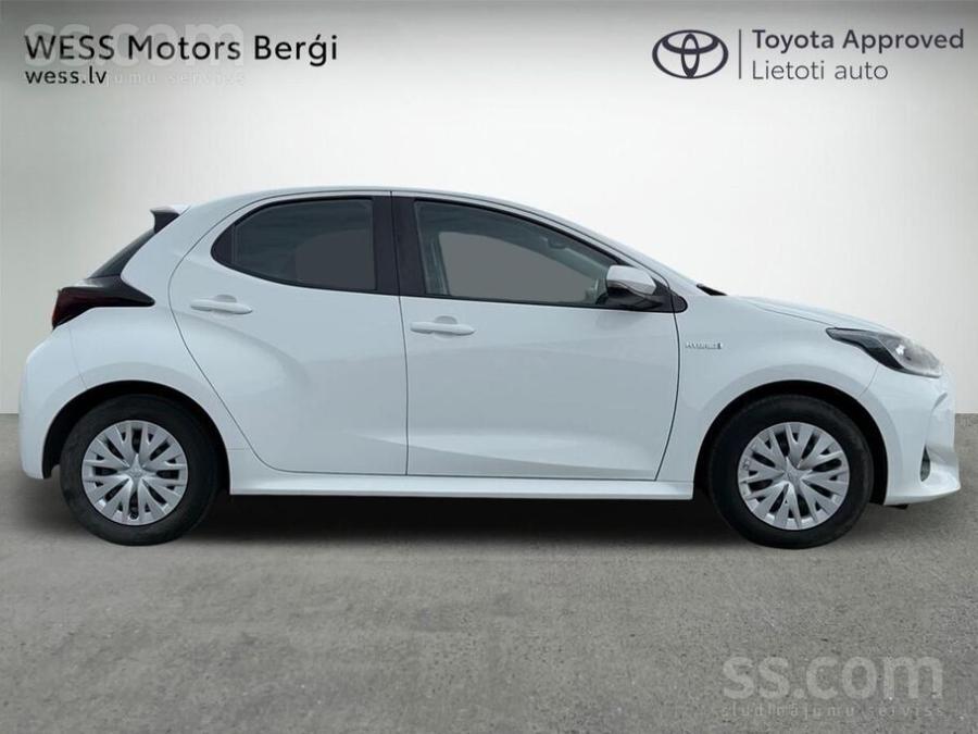 White Toyota Yaris 2021 in Riga, with an engine capacity of 1.50 L and mileage of 167 thousand km for 12490 €, photo 22 on AUTOMOTO.COM.LV