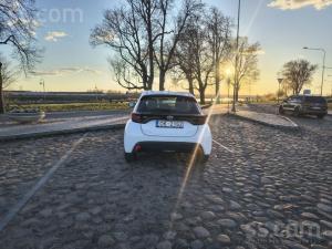 Белый Тойота Ярис 2021 в Даугавпилс, объемом двигателя 1.50 л и пробегом 178 тыс. км за 12900 €, фото 6 на AUTOMOTO.COM.LV
