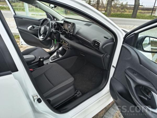 Balts Toyota Yaris 2021 Daugavpils, ar dzinēja tilpumu 1.50 L un nobraukumu 178 tūkst. km par 12900 €, foto 6 vietnē AUTOMOTO.COM.LV