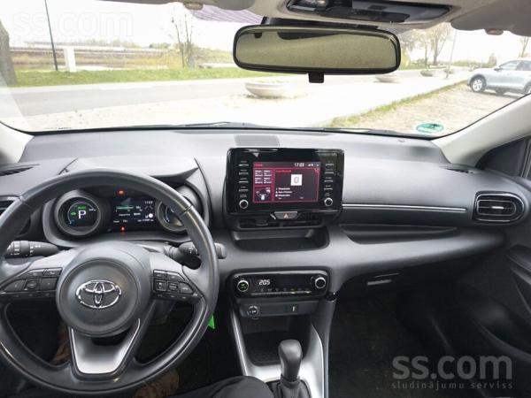 Balts Toyota Yaris 2021 Daugavpils, ar dzinēja tilpumu 1.50 L un nobraukumu 178 tūkst. km par 12900 €, foto 8 vietnē AUTOMOTO.COM.LV