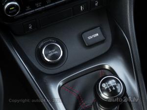 Balts Toyota Yaris 2021 Tallina, ar dzinēja tilpumu 1.60 L un nobraukumu 0 tūkst. km par 36900 €, foto 10 vietnē AUTOMOTO.COM.LV
