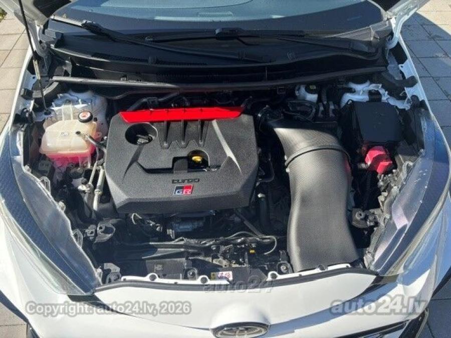 Balts Toyota Yaris 2021 Tallina, ar dzinēja tilpumu 1.60 L un nobraukumu 0 tūkst. km par 36900 €, foto 14 vietnē AUTOMOTO.COM.LV