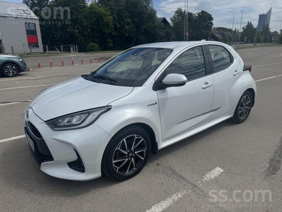 Balts Toyota Yaris 2021 Rīga, ar dzinēja tilpumu 1.50 L un nobraukumu 64 tūkst. km par 13850 €, foto 6 vietnē AUTOMOTO.COM.LV