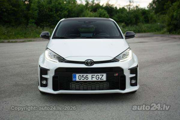 White Toyota Yaris 2021 in Parnu, with an engine capacity of 1.60 L and mileage of 86 thousand km for 29990 €, photo 2 on AUTOMOTO.COM.LV