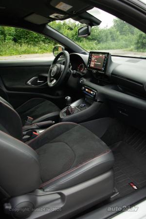 Balts Toyota Yaris 2021 Pērnava, ar dzinēja tilpumu 1.60 L un nobraukumu 86 tūkst. km par 29990 €, foto 20 vietnē AUTOMOTO.COM.LV