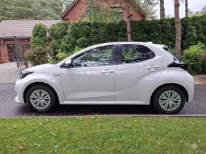 Balts Toyota Yaris 2021 Viļņa, ar dzinēja tilpumu 1.49 L un nobraukumu 162 tūkst. km par 11500 €, foto 7 vietnē AUTOMOTO.COM.LV