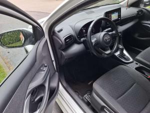 Balts Toyota Yaris 2021 Viļņa, ar dzinēja tilpumu 1.49 L un nobraukumu 162 tūkst. km par 11500 €, foto 9 vietnē AUTOMOTO.COM.LV