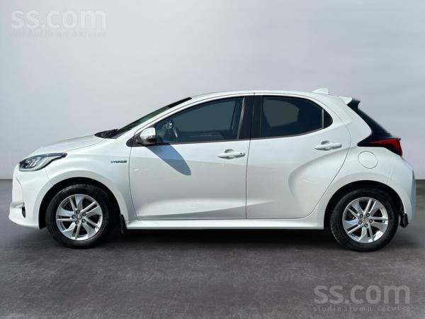 Balts Toyota Yaris 2021 Rīga, ar dzinēja tilpumu 1.50 L un nobraukumu 53 tūkst. km par 14260 €, foto 2 vietnē AUTOMOTO.COM.LV