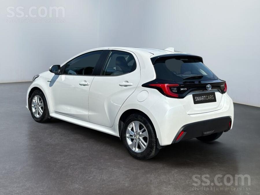 Balts Toyota Yaris 2021 Rīga, ar dzinēja tilpumu 1.50 L un nobraukumu 53 tūkst. km par 14260 €, foto 4 vietnē AUTOMOTO.COM.LV