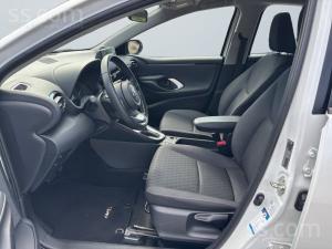 Balts Toyota Yaris 2021 Rīga, ar dzinēja tilpumu 1.50 L un nobraukumu 53 tūkst. km par 14260 €, foto 10 vietnē AUTOMOTO.COM.LV