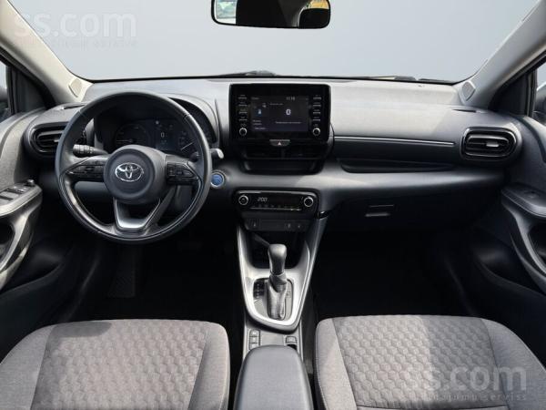 Balts Toyota Yaris 2021 Rīga, ar dzinēja tilpumu 1.50 L un nobraukumu 53 tūkst. km par 14260 €, foto 10 vietnē AUTOMOTO.COM.LV