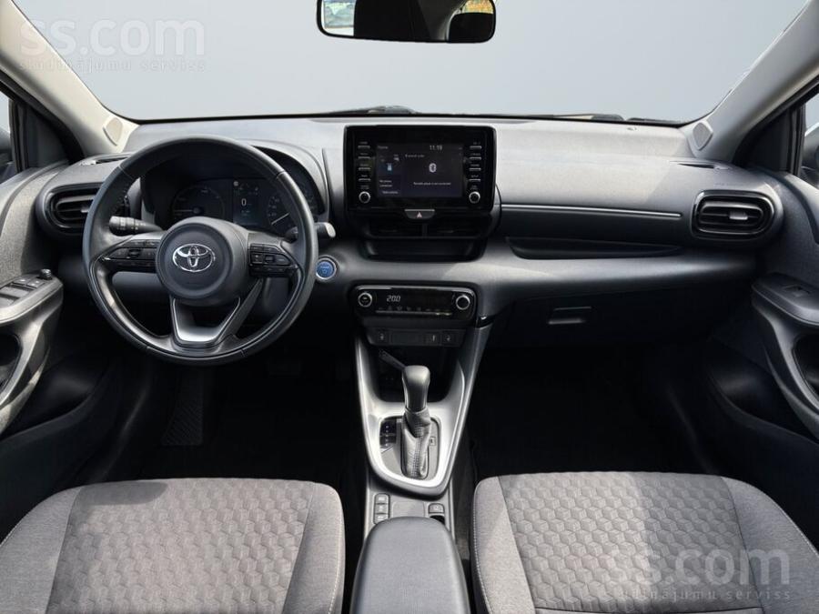 Balts Toyota Yaris 2021 Rīga, ar dzinēja tilpumu 1.50 L un nobraukumu 53 tūkst. km par 14260 €, foto 11 vietnē AUTOMOTO.COM.LV