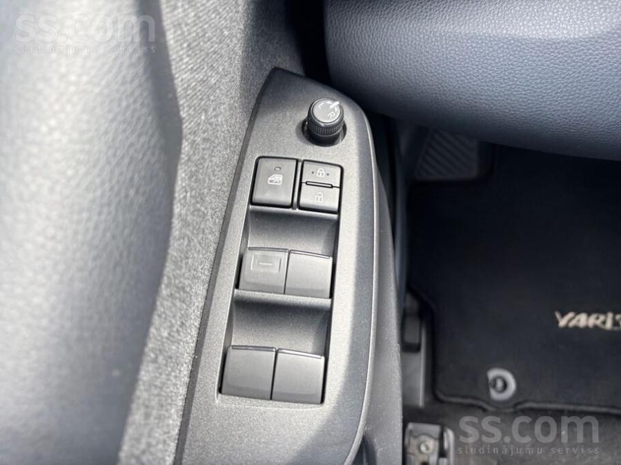 Balts Toyota Yaris 2021 Rīga, ar dzinēja tilpumu 1.50 L un nobraukumu 53 tūkst. km par 14260 €, foto 20 vietnē AUTOMOTO.COM.LV
