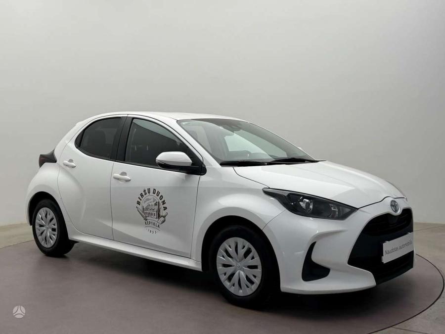 Balts Toyota Yaris 2021 Panevēža, ar dzinēja tilpumu 1.49 L un nobraukumu 191 tūkst. km par 8500 €, foto 4 vietnē AUTOMOTO.COM.LV