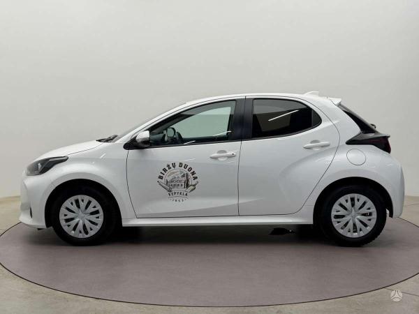 Balts Toyota Yaris 2021 Panevēža, ar dzinēja tilpumu 1.49 L un nobraukumu 191 tūkst. km par 8500 €, foto 5 vietnē AUTOMOTO.COM.LV