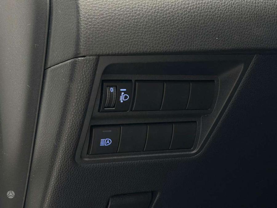 Balts Toyota Yaris 2021 Panevēža, ar dzinēja tilpumu 1.49 L un nobraukumu 191 tūkst. km par 8500 €, foto 12 vietnē AUTOMOTO.COM.LV
