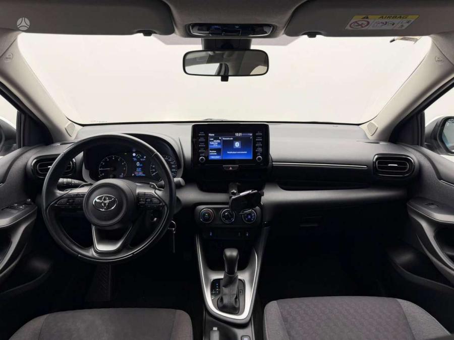 Balts Toyota Yaris 2021 Panevēža, ar dzinēja tilpumu 1.49 L un nobraukumu 191 tūkst. km par 8500 €, foto 19 vietnē AUTOMOTO.COM.LV