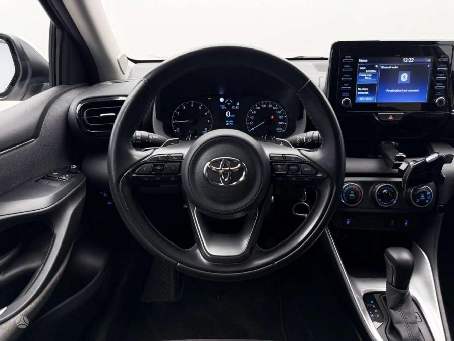 Balts Toyota Yaris 2021 Panevēža, ar dzinēja tilpumu 1.49 L un nobraukumu 191 tūkst. km par 8500 €, foto 20 vietnē AUTOMOTO.COM.LV