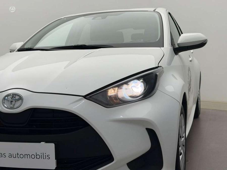 Balts Toyota Yaris 2021 Panevēža, ar dzinēja tilpumu 1.49 L un nobraukumu 191 tūkst. km par 8500 €, foto 35 vietnē AUTOMOTO.COM.LV