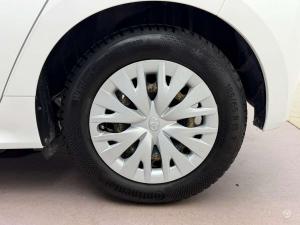 Balts Toyota Yaris 2021 Panevēža, ar dzinēja tilpumu 1.49 L un nobraukumu 191 tūkst. km par 8500 €, foto 38 vietnē AUTOMOTO.COM.LV