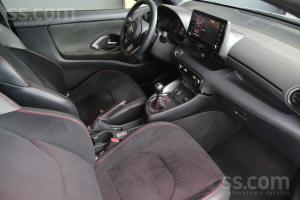 White Toyota Yaris 2021 in Riga, with an engine capacity of 1.60 L and mileage of 72 thousand km for 27000 €, photo 8 on AUTOMOTO.COM.LV