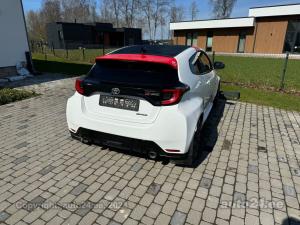 White Toyota Yaris 2022 in Tallinn, with an engine capacity of 1.60 L and mileage of 29 thousand km for 37000 €, photo 5 on AUTOMOTO.COM.LV