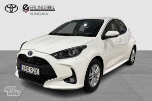 Balts Toyota Yaris 2022 Kauņa, ar dzinēja tilpumu 0.00 L un nobraukumu 27 tūkst. km par 22267 €, foto  vietnē AUTOMOTO.COM.LV