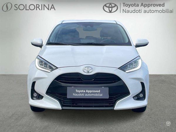 Balts Toyota Yaris 2022 Klaipėda, ar dzinēja tilpumu 1.49 L un nobraukumu 23 tūkst. km par 17300 €, foto 5 vietnē AUTOMOTO.COM.LV