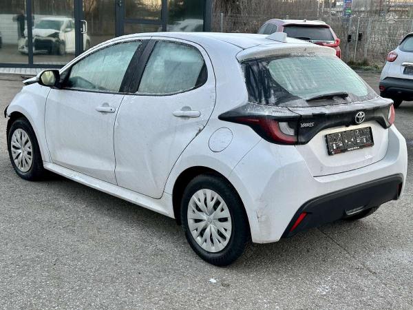 Balts Toyota Yaris 2022 Kauņa, ar dzinēja tilpumu 1.49 L un nobraukumu 17 tūkst. km par 6900 €, foto 1 vietnē AUTOMOTO.COM.LV