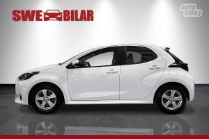 White Toyota Yaris 2022 in Kaunas, with an engine capacity of 0.00 L and mileage of 38 thousand km for 21449 €, photo 4 on AUTOMOTO.COM.LV