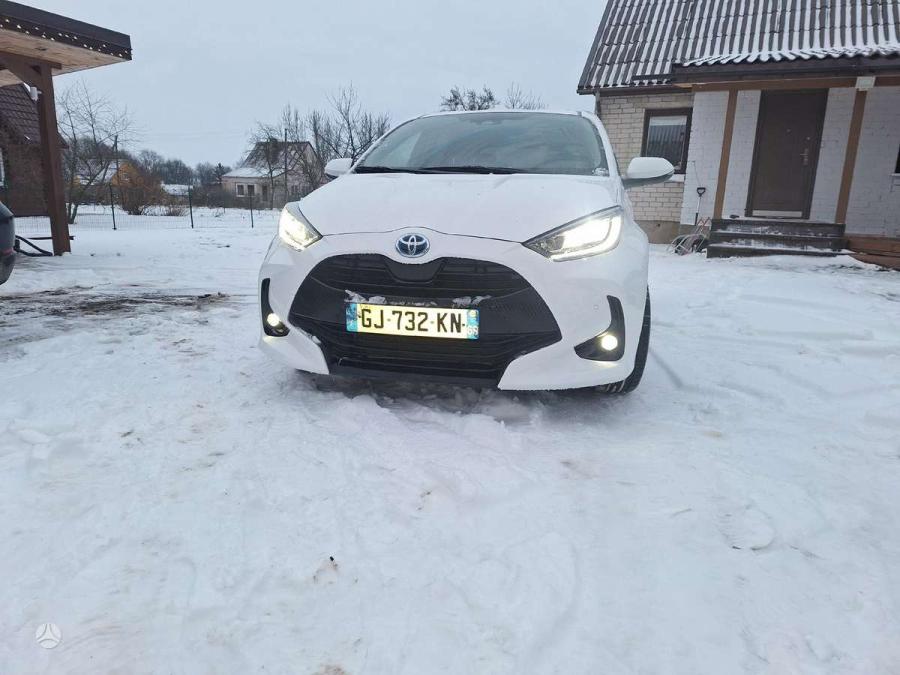 Balts Toyota Yaris 2022 Anykščiai, ar dzinēja tilpumu 1.50 L un nobraukumu 19 tūkst. km par 13950 €, foto 19 vietnē AUTOMOTO.COM.LV