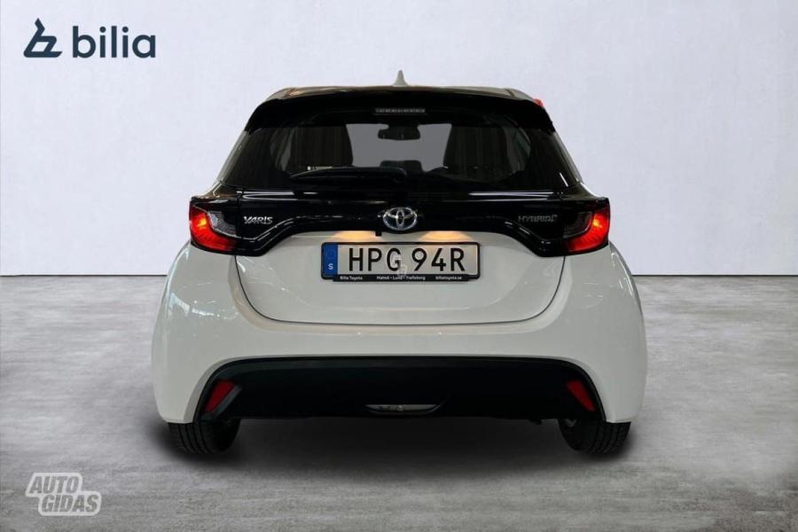 Balts Toyota Yaris 2022 Kauņa, ar dzinēja tilpumu 0.00 L un nobraukumu 47 tūkst. km par 22550 €, foto 4 vietnē AUTOMOTO.COM.LV