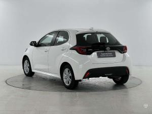 White Toyota Yaris 2022 in Vilnius, with an engine capacity of 1.49 L and mileage of 73 thousand km for 14900 €, photo 17 on AUTOMOTO.COM.LV