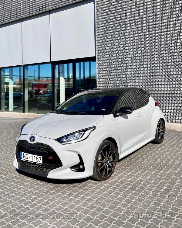 Balts Toyota Yaris 2022 Rīga, ar dzinēja tilpumu 1.50 L un nobraukumu 94 tūkst. km par 17800 €, foto 1 vietnē AUTOMOTO.COM.LV