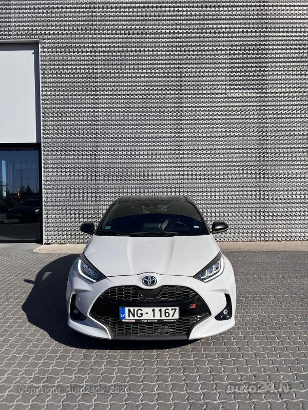 Balts Toyota Yaris 2022 Rīga, ar dzinēja tilpumu 1.50 L un nobraukumu 94 tūkst. km par 17800 €, foto 2 vietnē AUTOMOTO.COM.LV