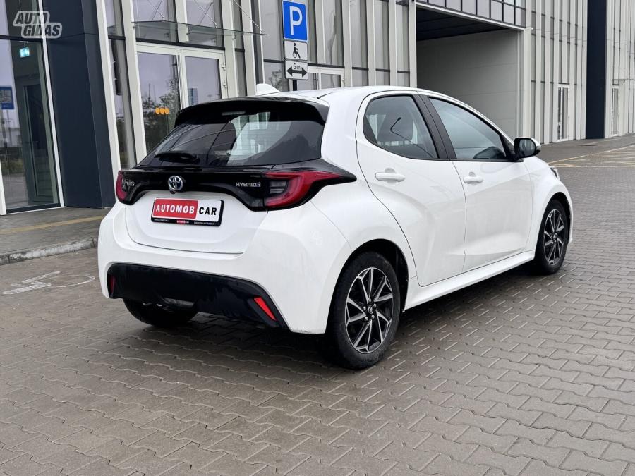 Balts Toyota Yaris 2022 Viļņa, ar dzinēja tilpumu 1.50 L un nobraukumu 158 tūkst. km par 14950 €, foto 8 vietnē AUTOMOTO.COM.LV