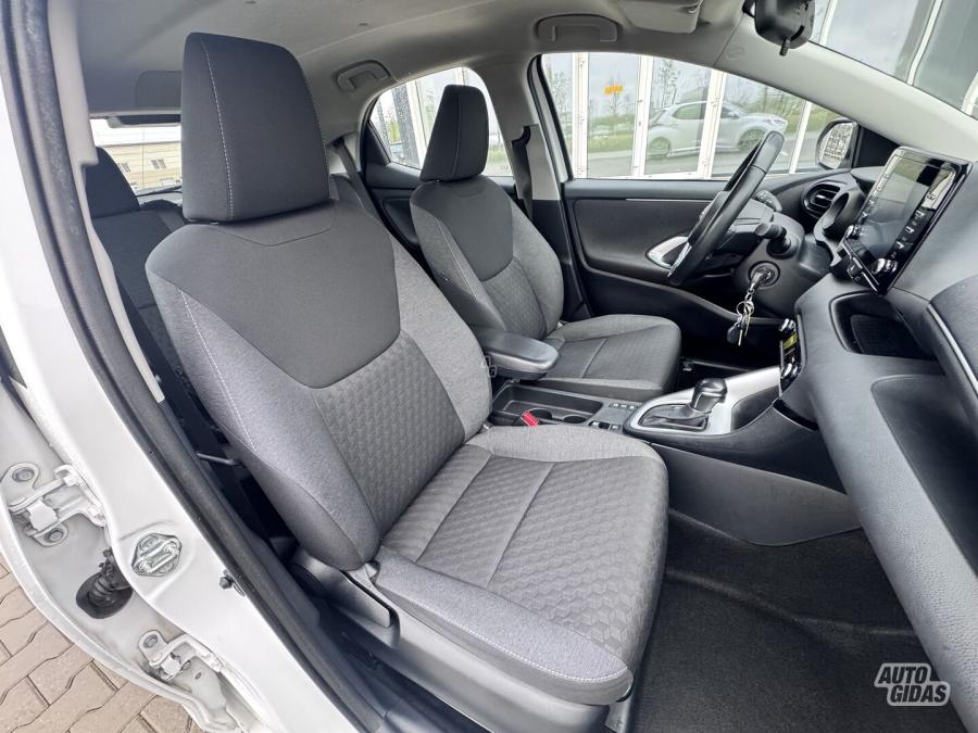 Balts Toyota Yaris 2022 Viļņa, ar dzinēja tilpumu 1.50 L un nobraukumu 158 tūkst. km par 14950 €, foto 14 vietnē AUTOMOTO.COM.LV
