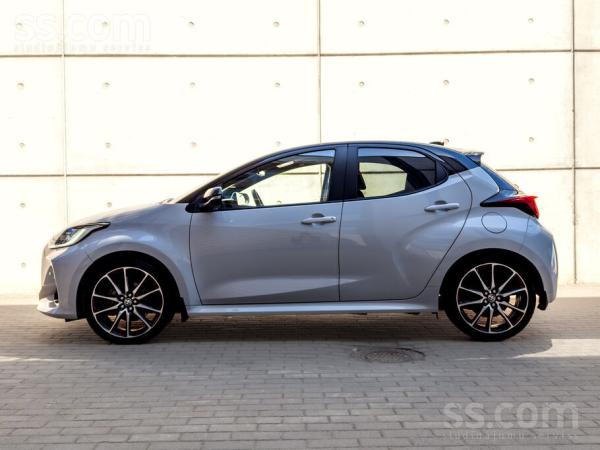 White Toyota Yaris 2022 in Riga, with an engine capacity of 1.50 L and mileage of 94 thousand km for 21900 €, photo 8 on AUTOMOTO.COM.LV